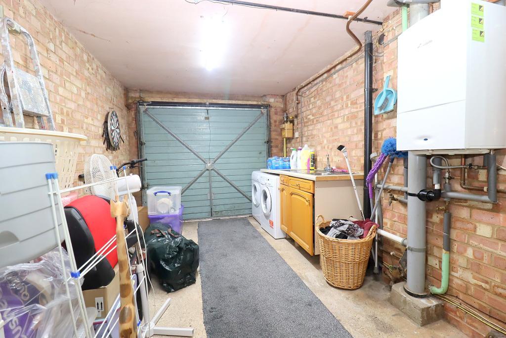 Estate and Letting Agents in Luton - Property Particulars - Indigo ...